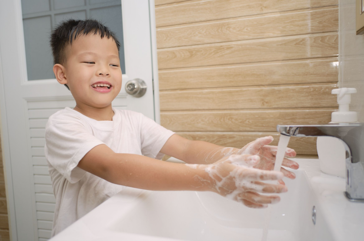 Tips Menjaga Kesehatan Anak di Musim Pancaroba | YesDok Tips Menjaga Kesehatan Anak di Musim Pancaroba | YesDok